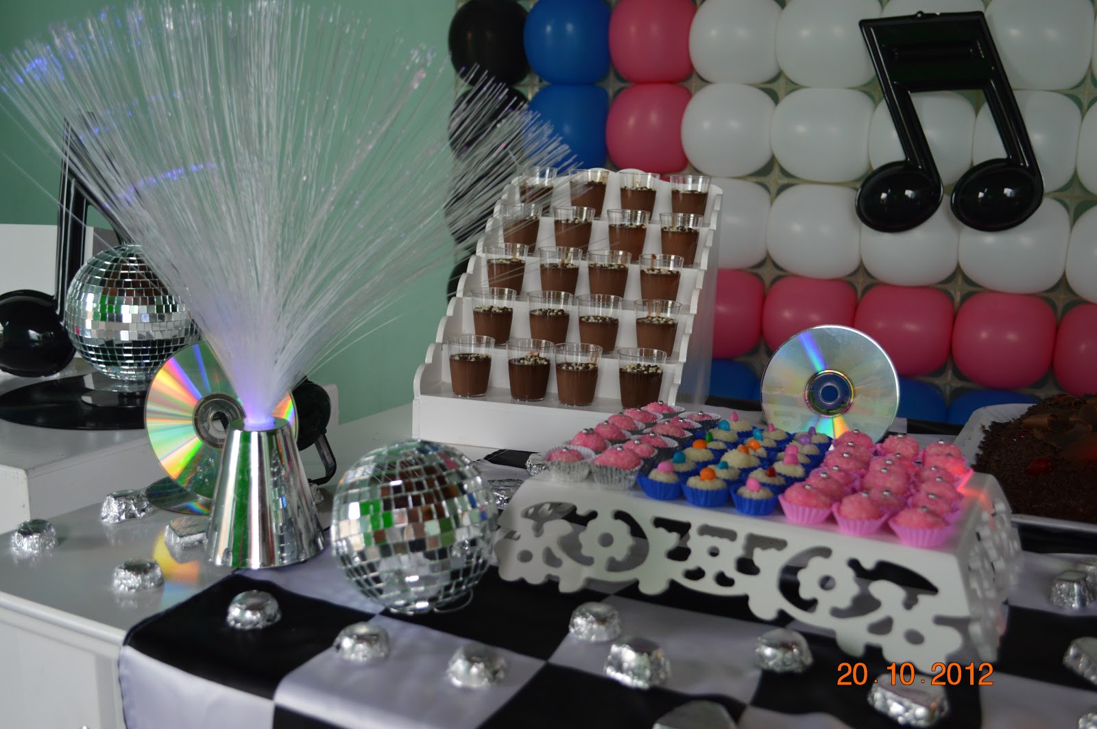 KIKA BACANA DECORA: Balada Teen