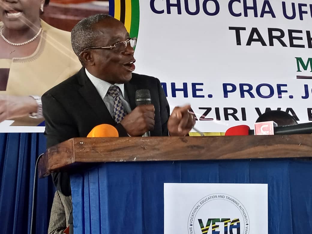 UFUNDI BLOG: Ndalichako awaomba wawekezaji kuunga mkono ujenzi wa Vyuo ...