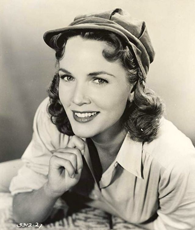 45 Glamorous Photos of Barbara Britton in the 1950s and '60s ~ Vintage ...