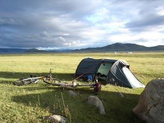 The Silken Tent by Robert Frost, An In-depth Analysis