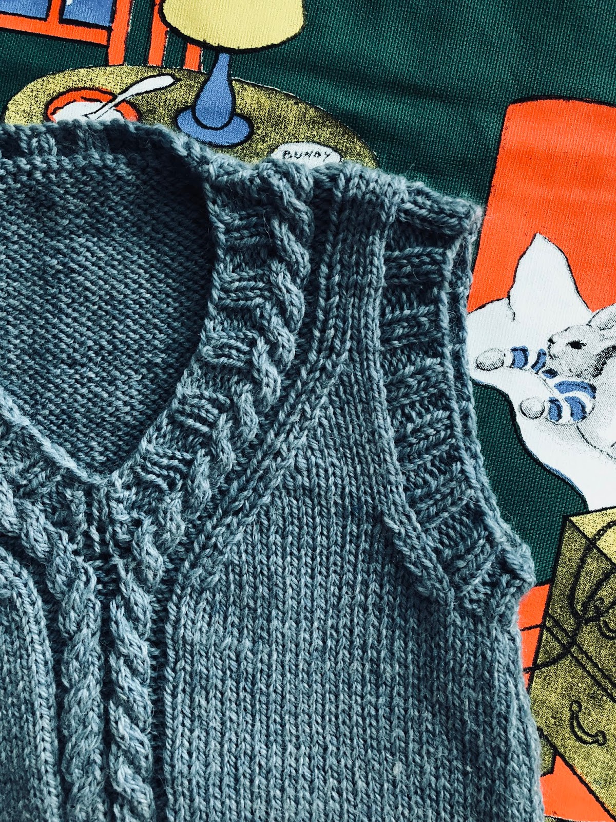 toddler vest, free pattern - Knitionary