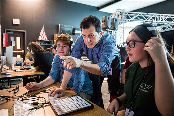 Helge Scherlund's eLearning News: A Recording Studio for Every Student ...