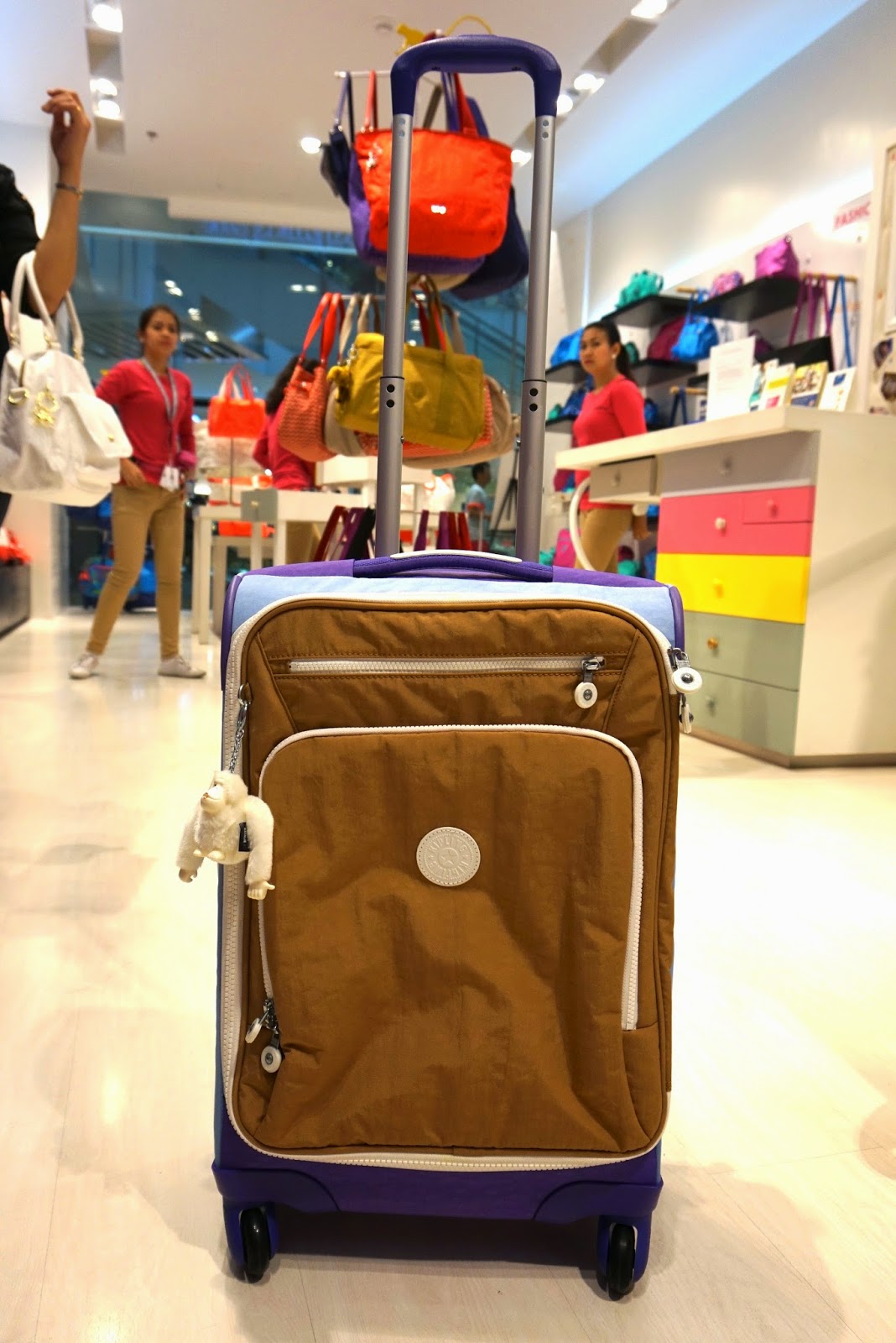 Kipling Spring Collection + Kipling SM Aura Virtual Tour + My Kipling ...