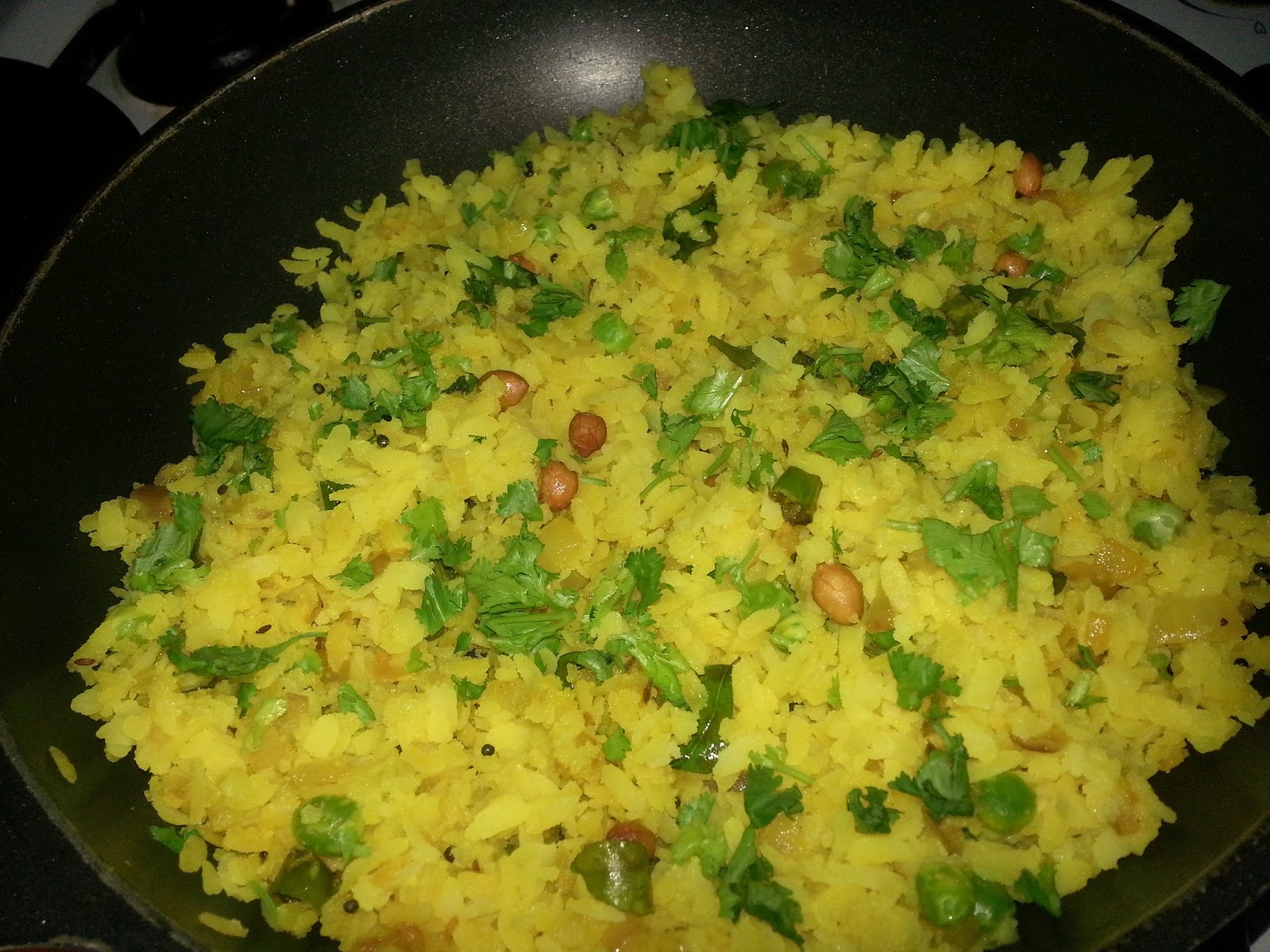 Annapurna: Kanda Pohe - Popular Maharashtrian Breakfast Recipe ...