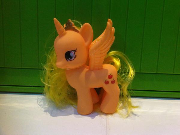 Ossie and the Quest for the Worst MLP Fakies | MLP Merch