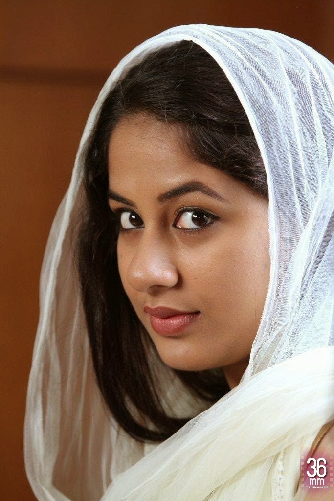 CAP: Jyothi Krishna Sexy Stills