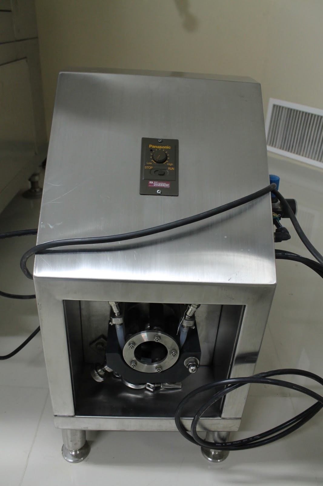 MESIN INDUSTRI FARMASI: POMPA PERISTALTIK KELENGKAPAN COATING FILM