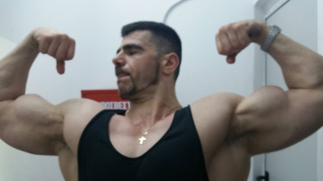 Muscle Lover: Muscles Made in Greece