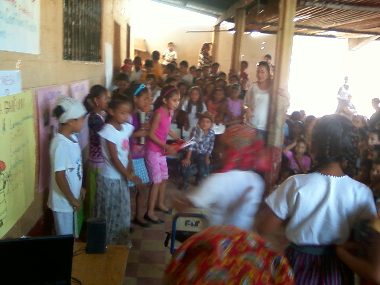 ESCUELA OFICIAL RURAL MIXTA: febrero 2014