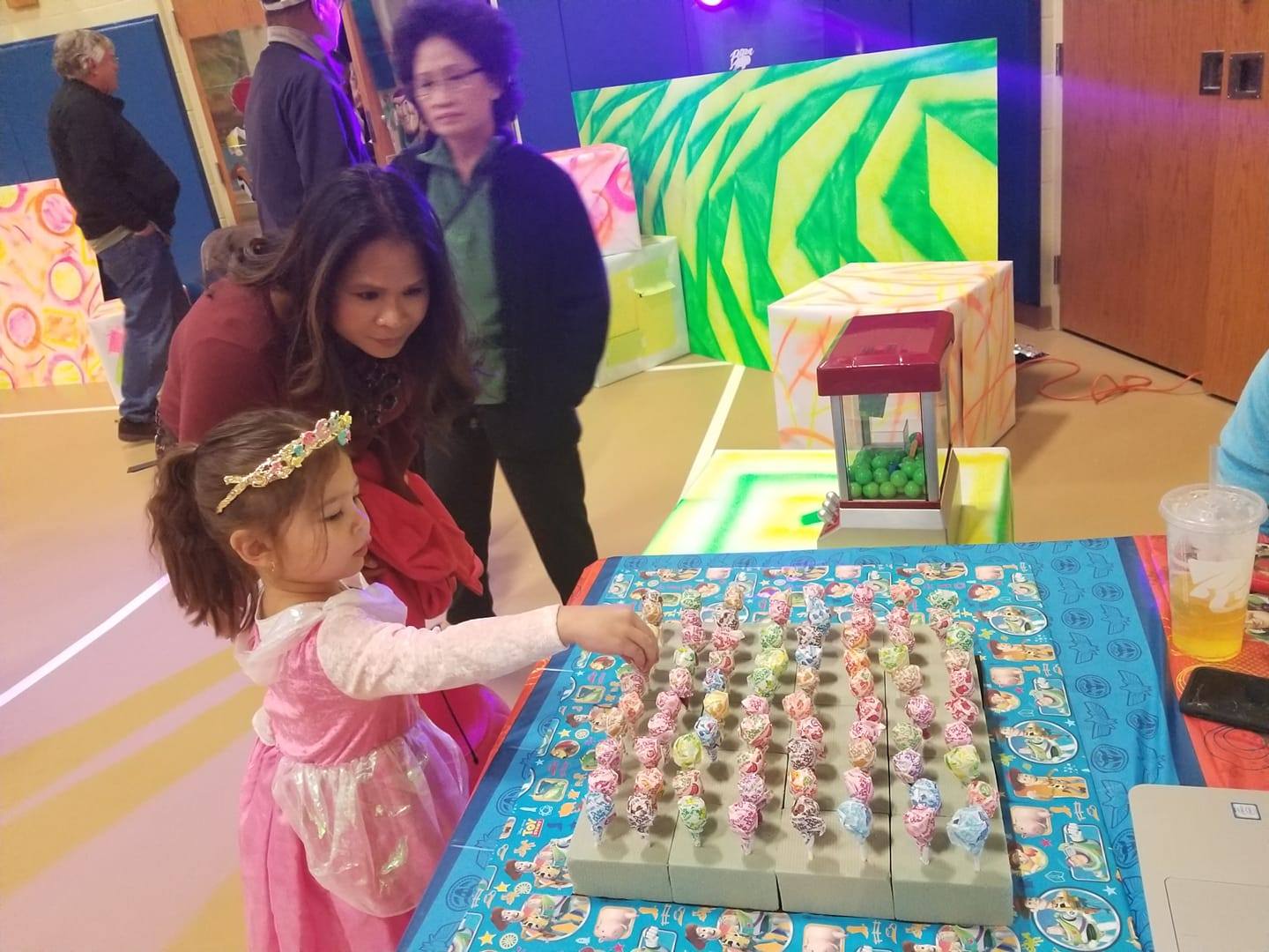 Laurie's Little Monkeys: Interactive Trunks for Trunk or Treating