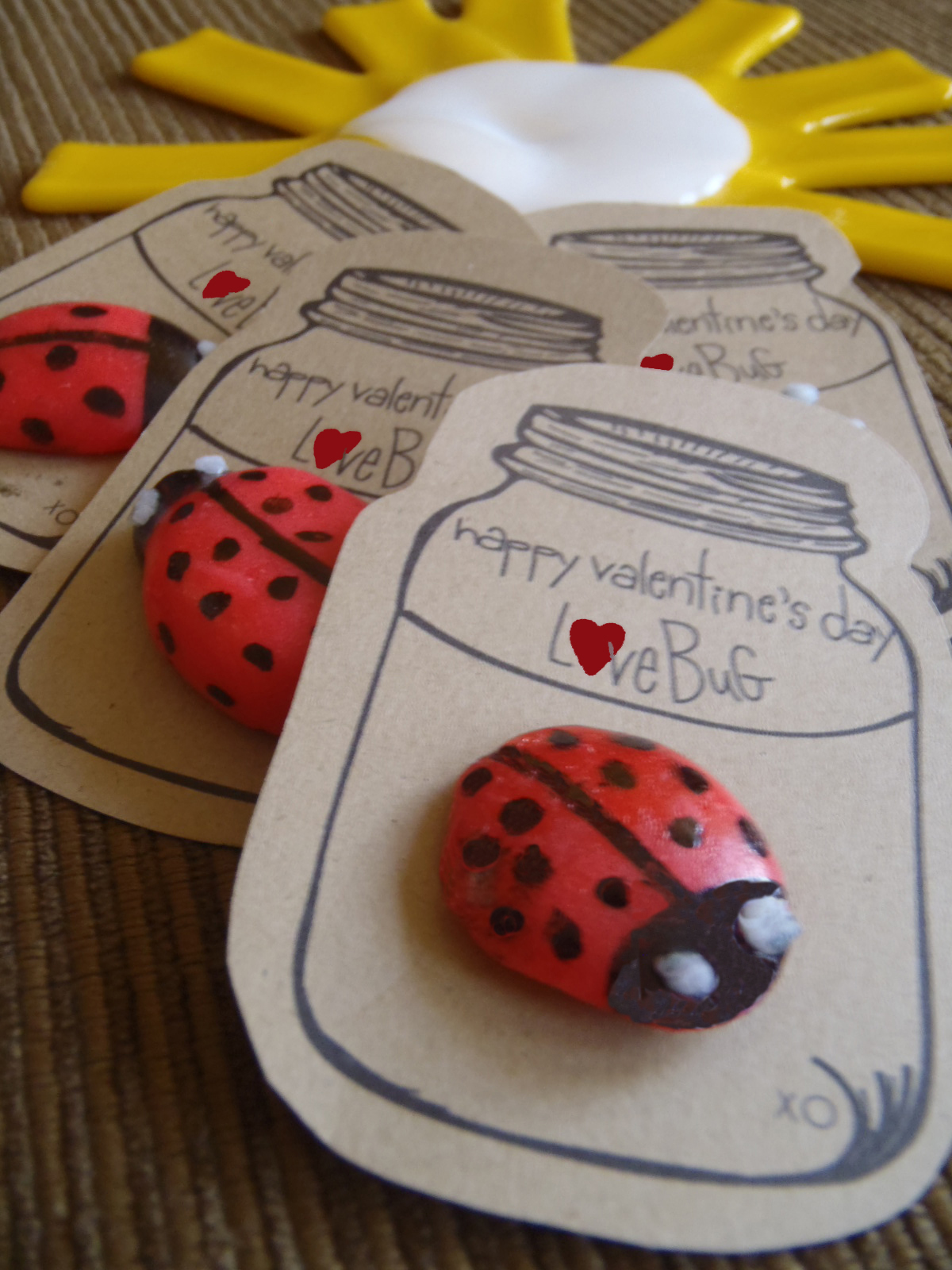 You Can Call Me Moose: Happy Valentine's Day Love {bug} -- A Tutorial