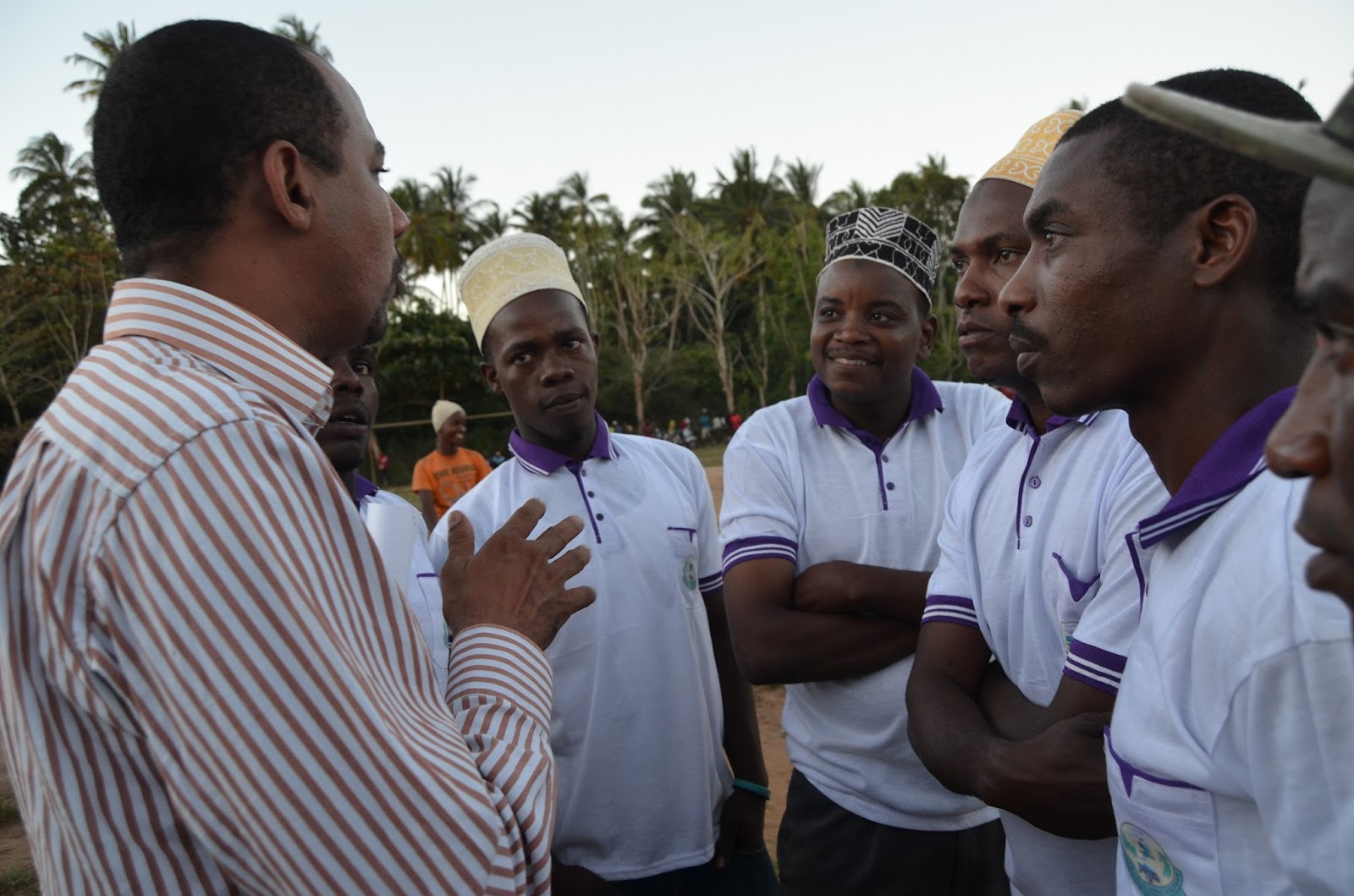 MWAKILISHI WA JIMBO LA TUNGUU ZANZIBAR SIMAI SAID AZINDUA BARAZA LA ...