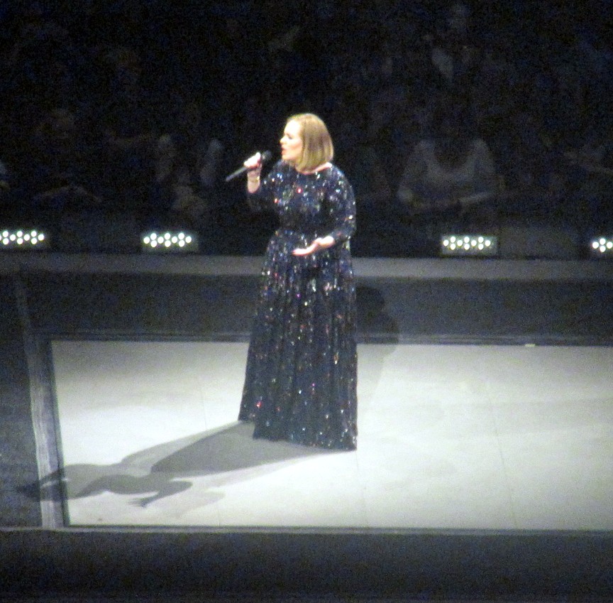 Seth Saith: Adele Has Me From "Hello" -- Chicago Concert Review