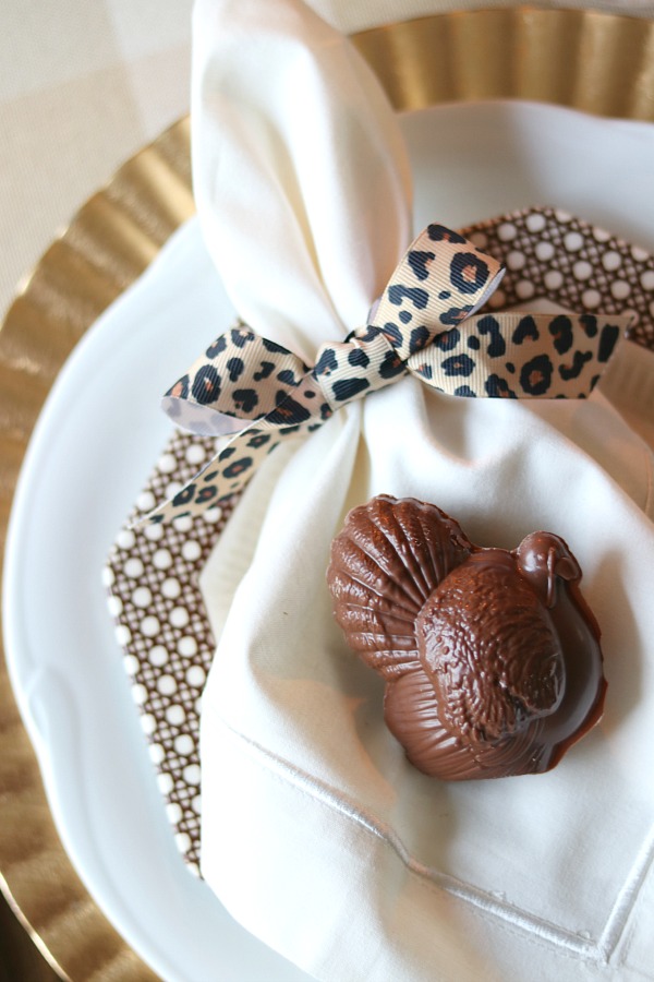 NEUTRAL (ISH) THANKSGIVING TABLE | Dimples and Tangles