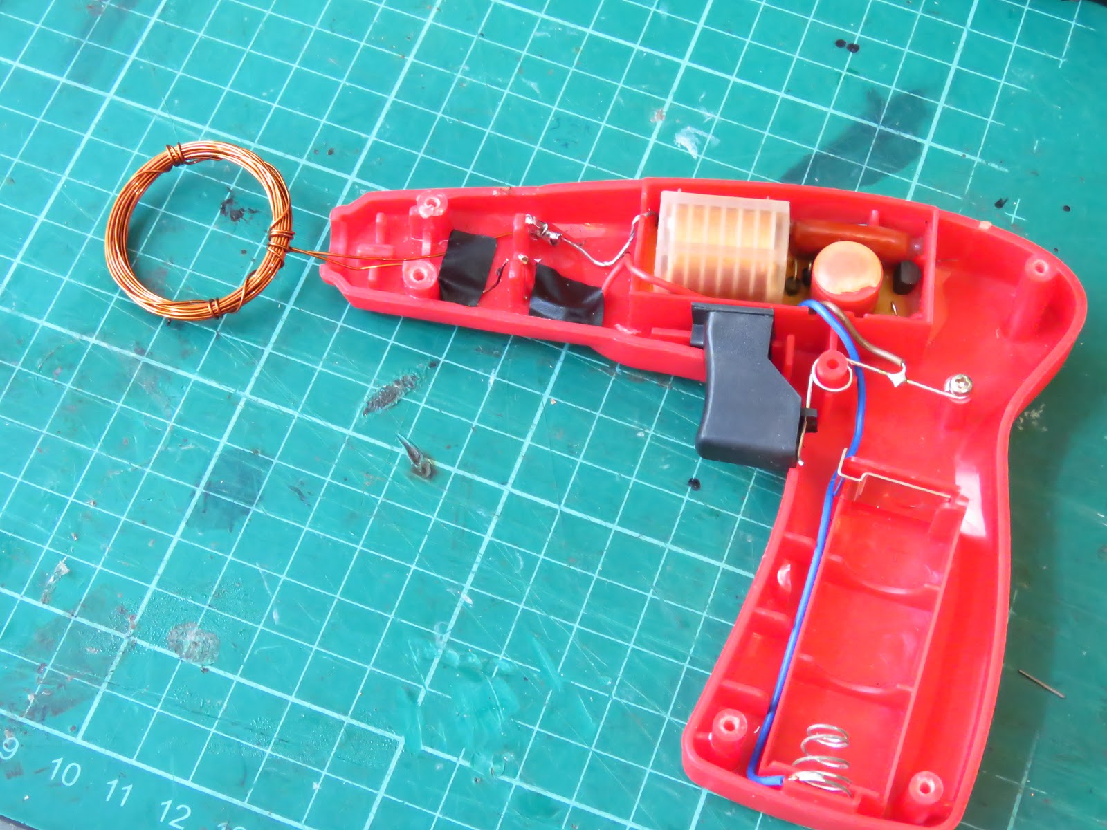 林宣安老師_創意教具DIY: EMP gun