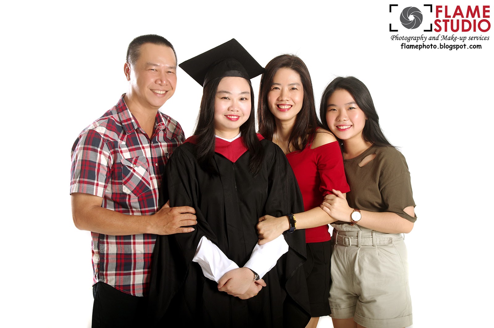 Flame Graduation Photography Studio: Graduation Convocation Family ...