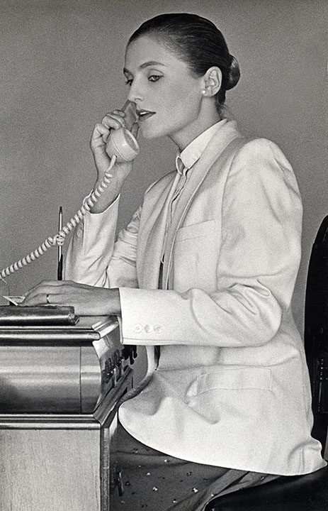 The only supermodel on this planet who cooks,eats and photographs it ...