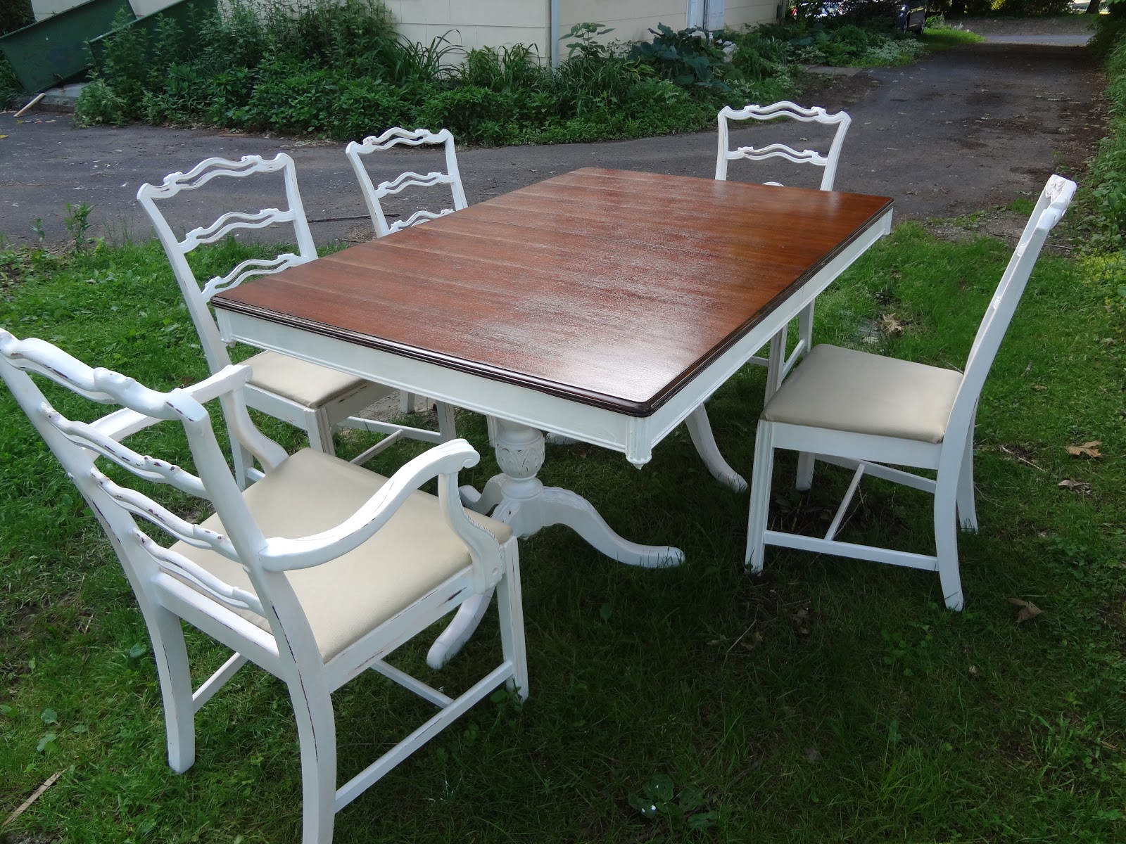 Heir and Space: An Old World French Country Dining Set