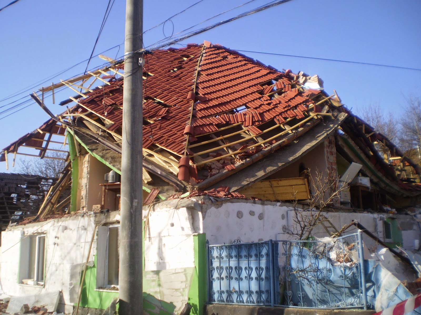 E ON GAZ: O persoană a murit și 13 au fost rănite în 19 explozii ...