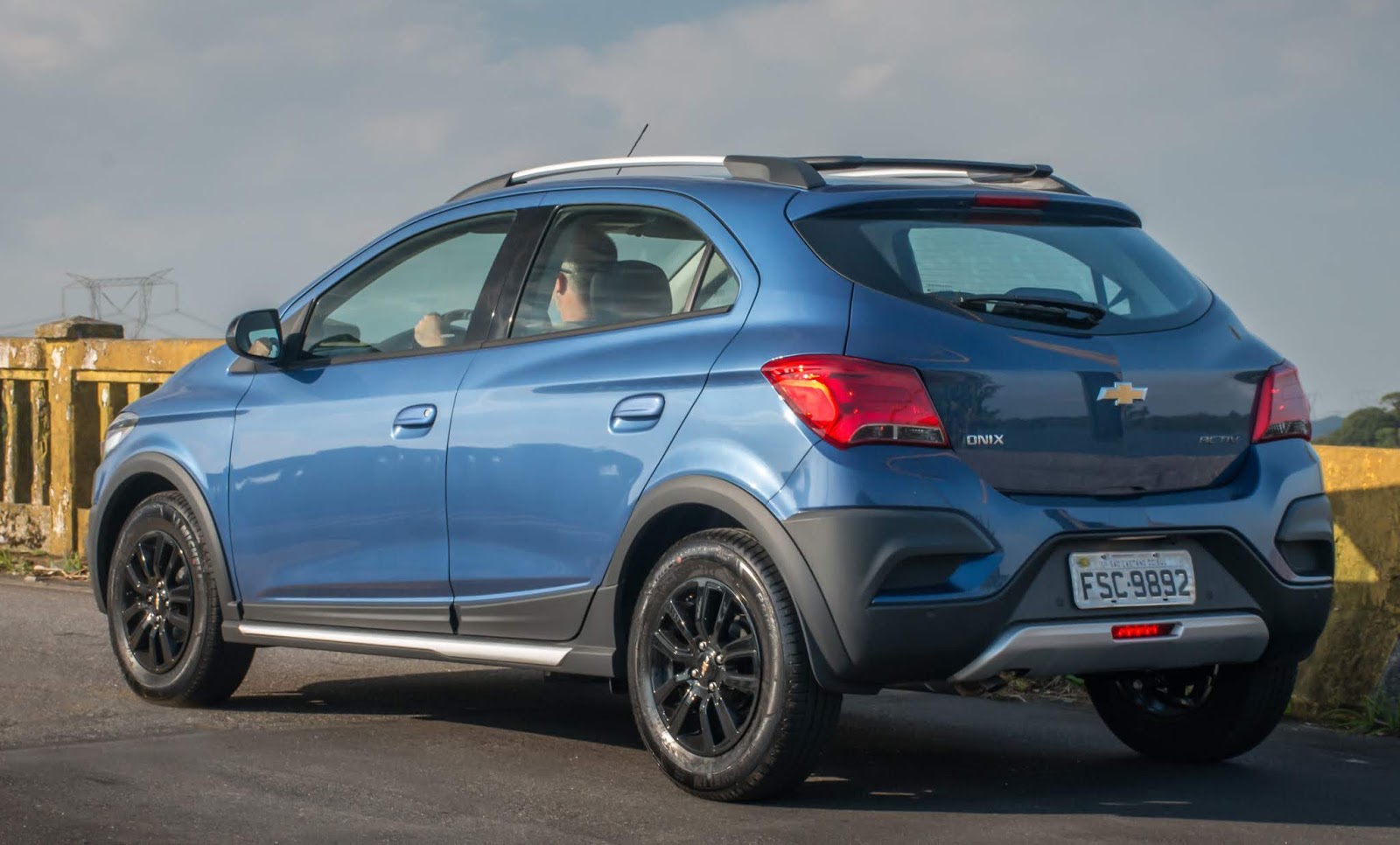 Chevrolet Onix chega à linha 2019 mais equipado