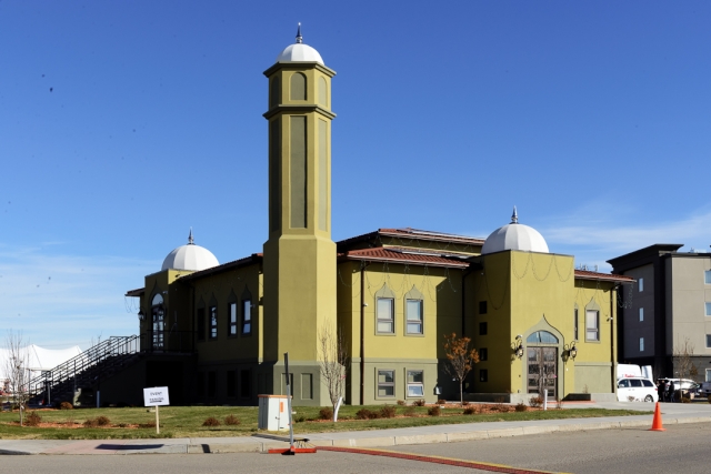 Ahmadiyya Mosques: Mahmood Mosque - Regina, Saskatchewan, Canada