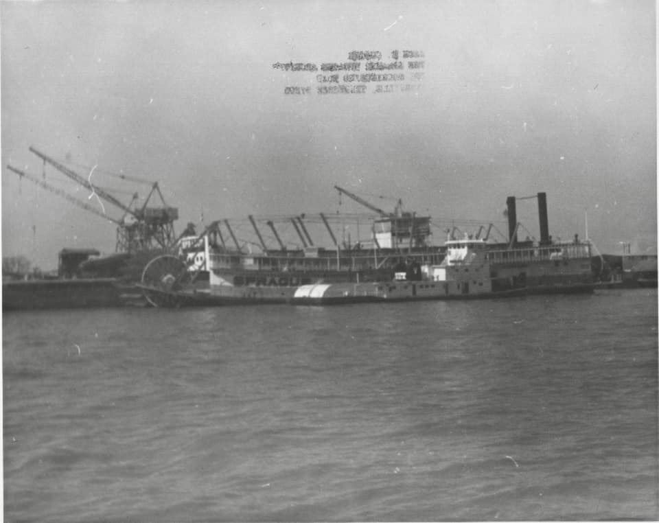 Industrial History: Sprague ("Big Mama") Sternwheeler Towboat and other ...