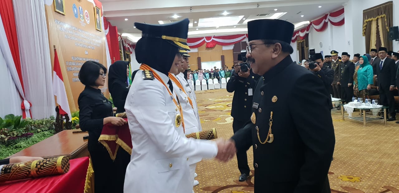 Pengambilan Sumpah Jabatan dan Pelantikan Bupati dan Wakil Bupati Probolinggo Periode 2018 ...