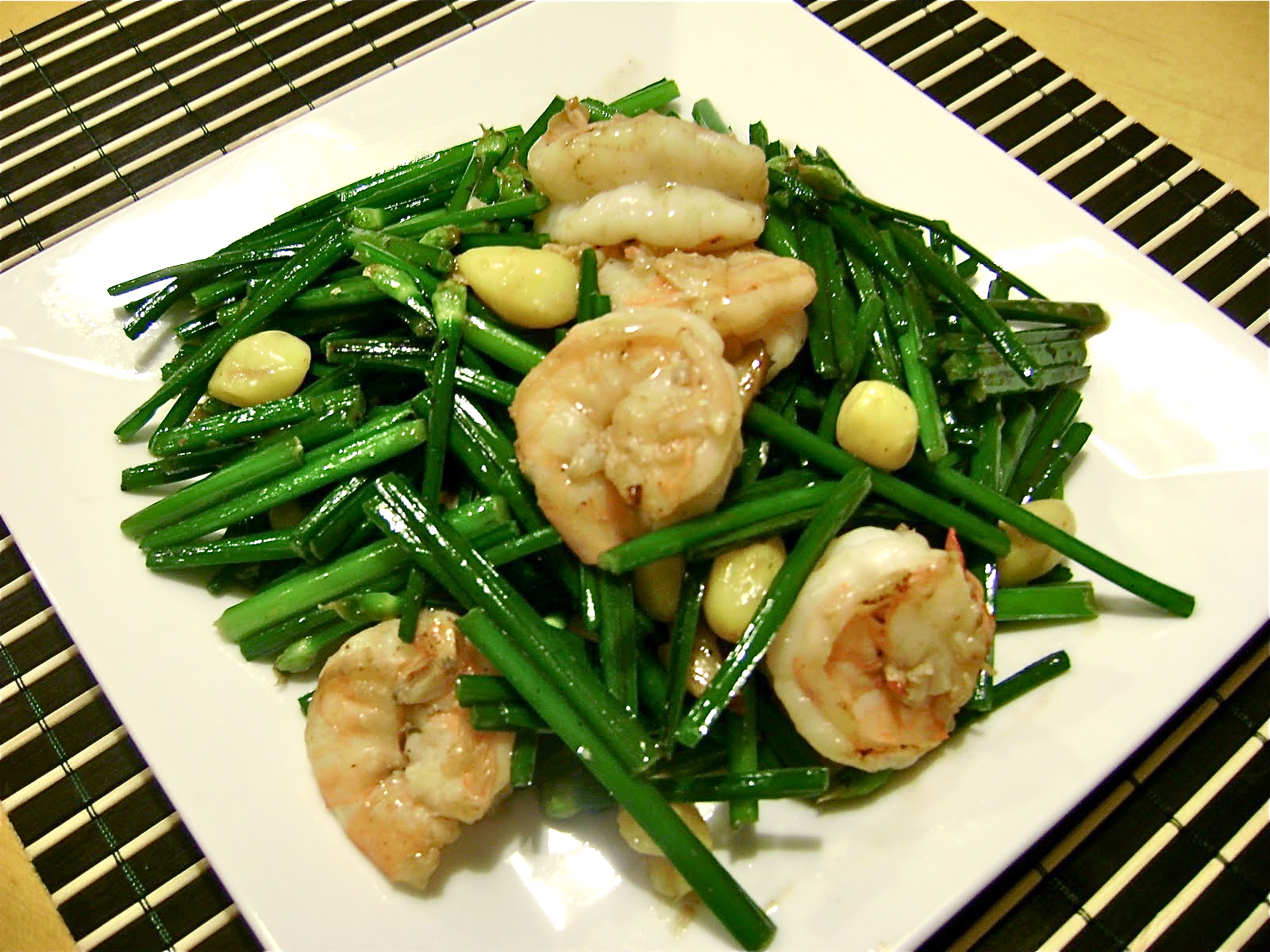 Savories and Sweets by Keyna: Stir-Fried Chive Buds With Shrimp And Gingko