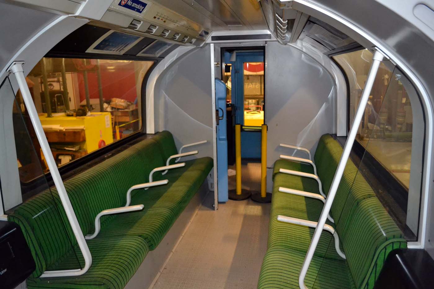 British Diesels and Electrics: London Underground 1986 Prototype Tube Stock