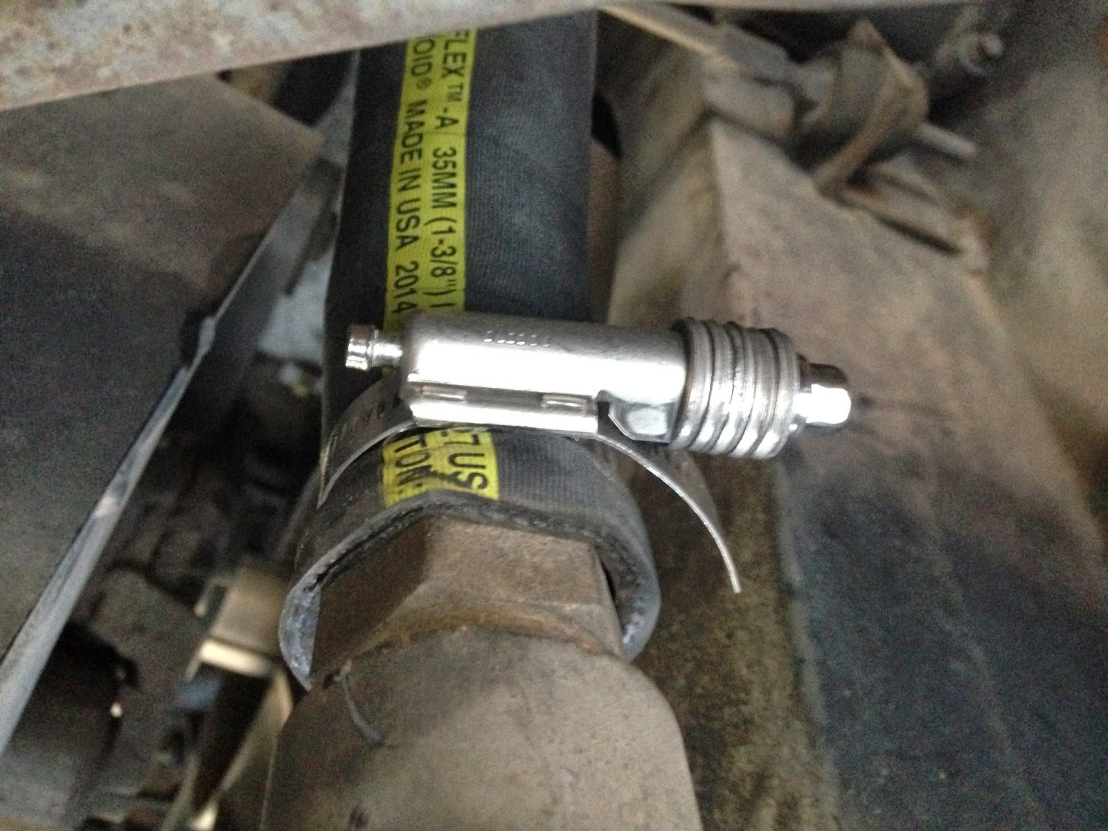 KsFolly Holiday Rambler Ambassador 2002 38 PBT: Coolant Surge Tank ...