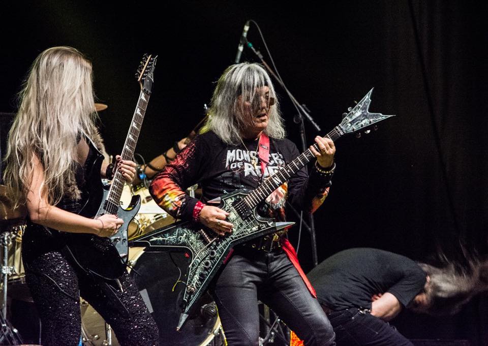 Robertinho de Recife e Metalmania fazem abertura do show do Korn em São ...