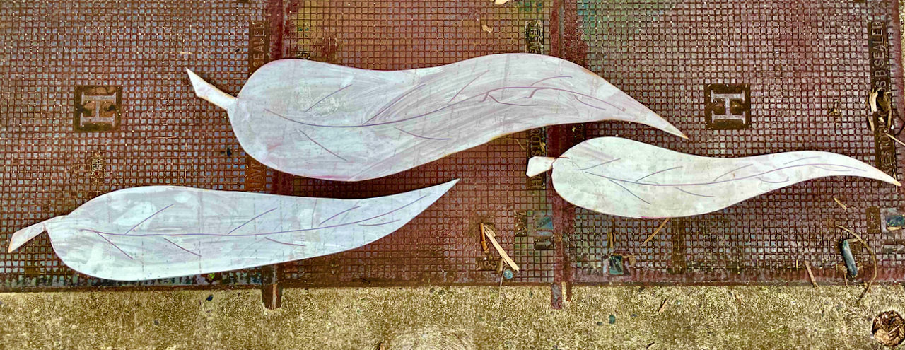 Rustnstuff: A leaf sculpture - creating beautiful negative spaces