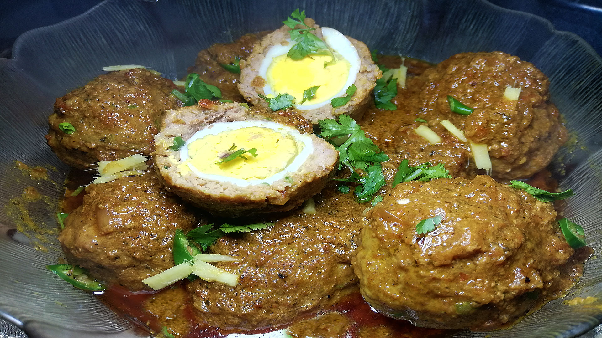 Nargisi Kofta Recipe | Mutton Scotch Egg Curry - Mayelas Kitchen ...