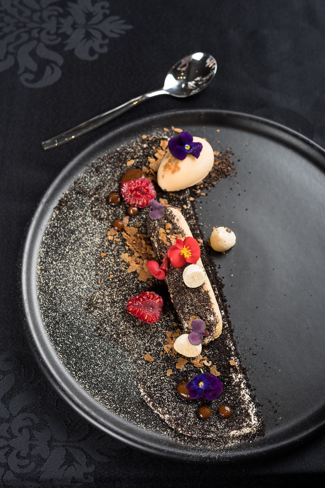 Aet köögis: Viru kabaree ja õhtusöök restoranis Merineitsi