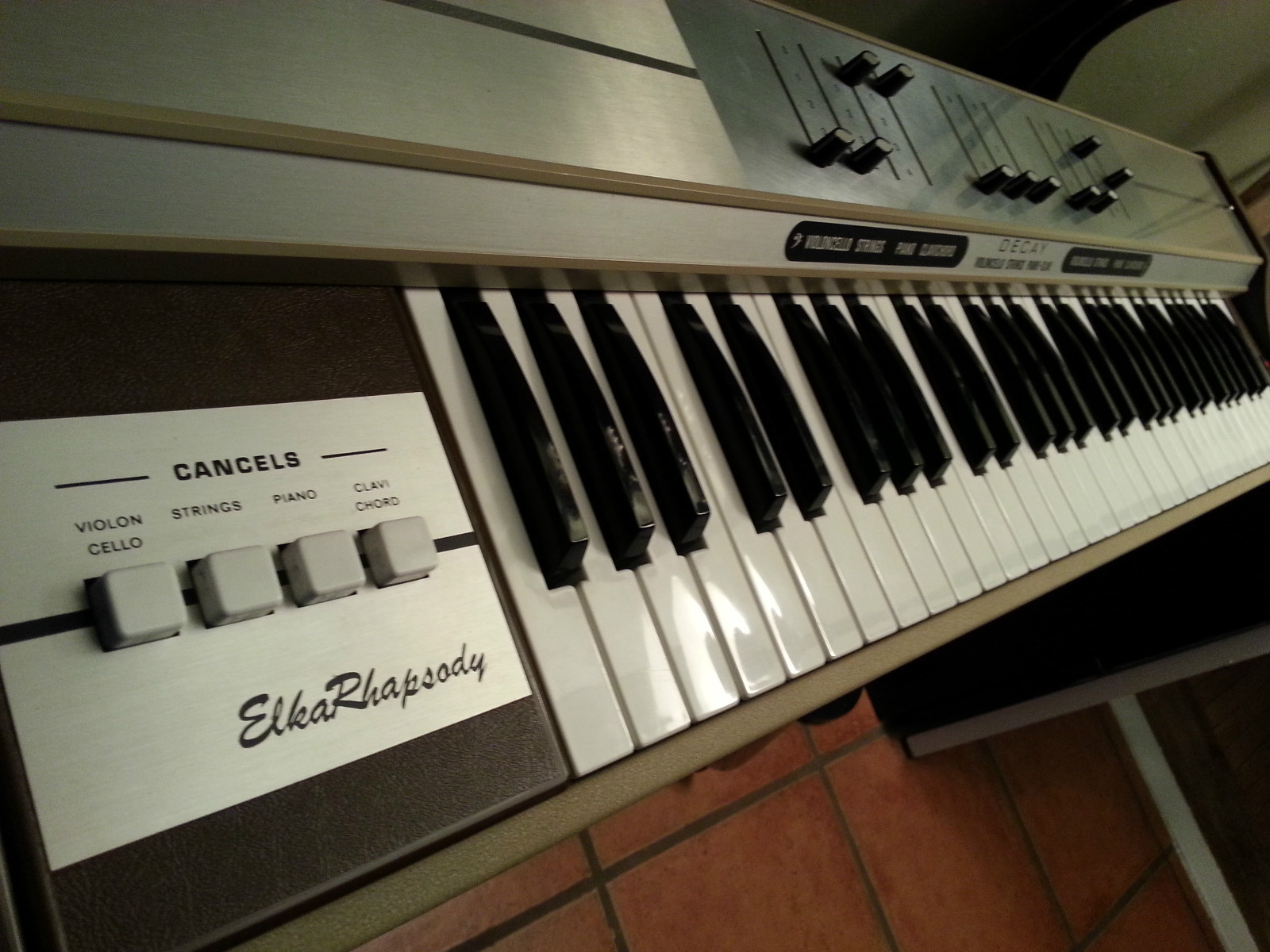 MATRIXSYNTH: Elka Rhapsody 610 String Synth