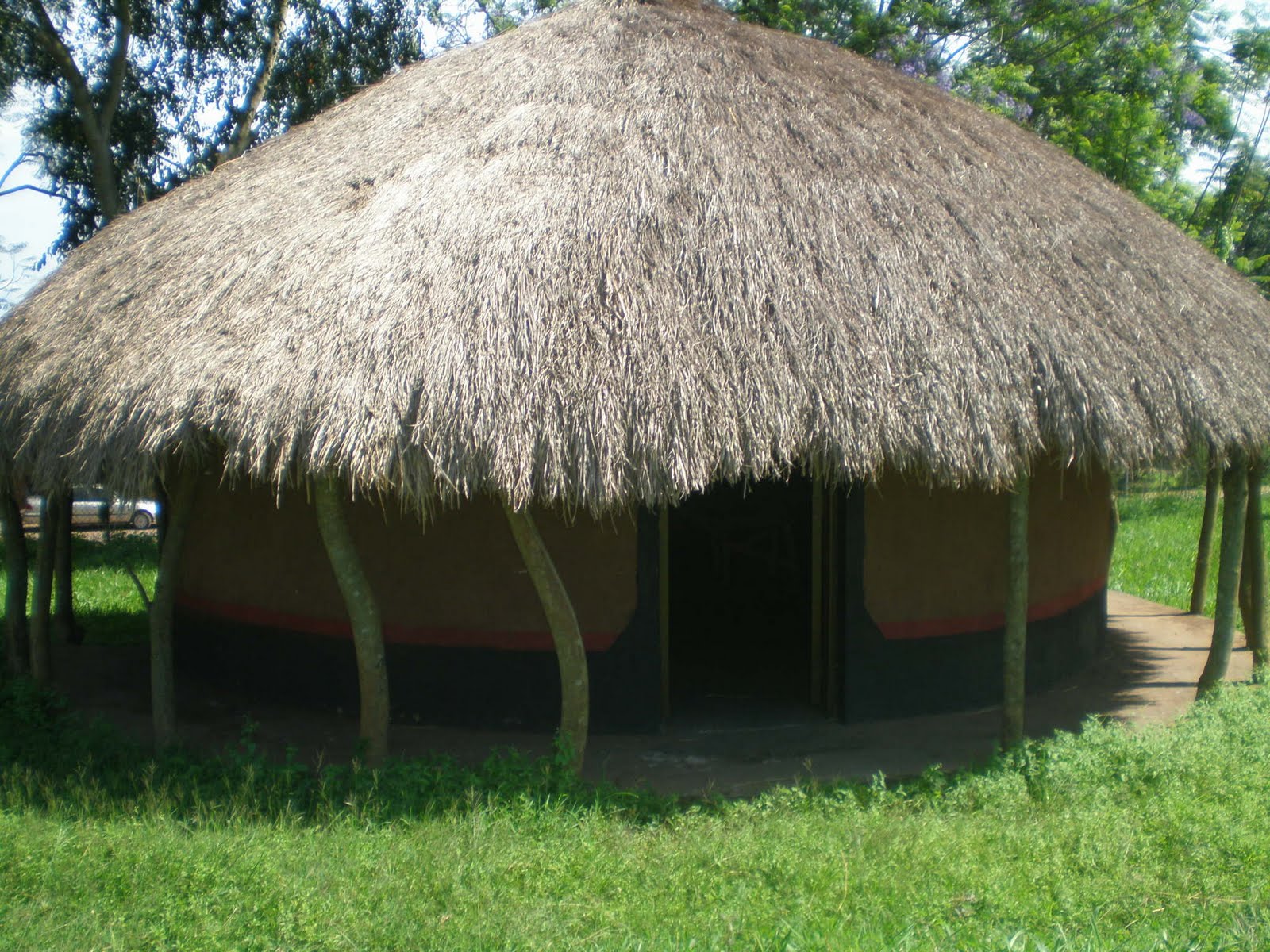 Uganda Heritage Pride: Uganda Traditional Architecture