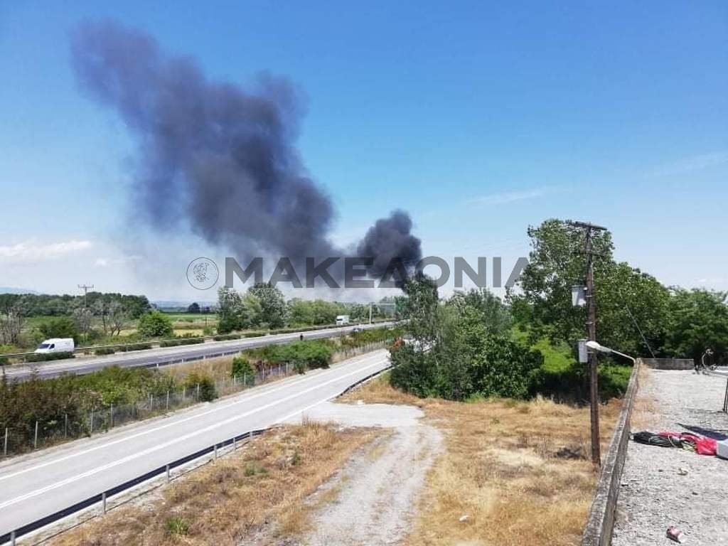 ΠΙΕΡΙΚΗ : ΠΙΕΡΙΑ ΝΕΑ ΕΝΗΜΕΡΩΣΗ: Φωτιά σε βυτιοφόρο μετά από τροχαίο έξω ...