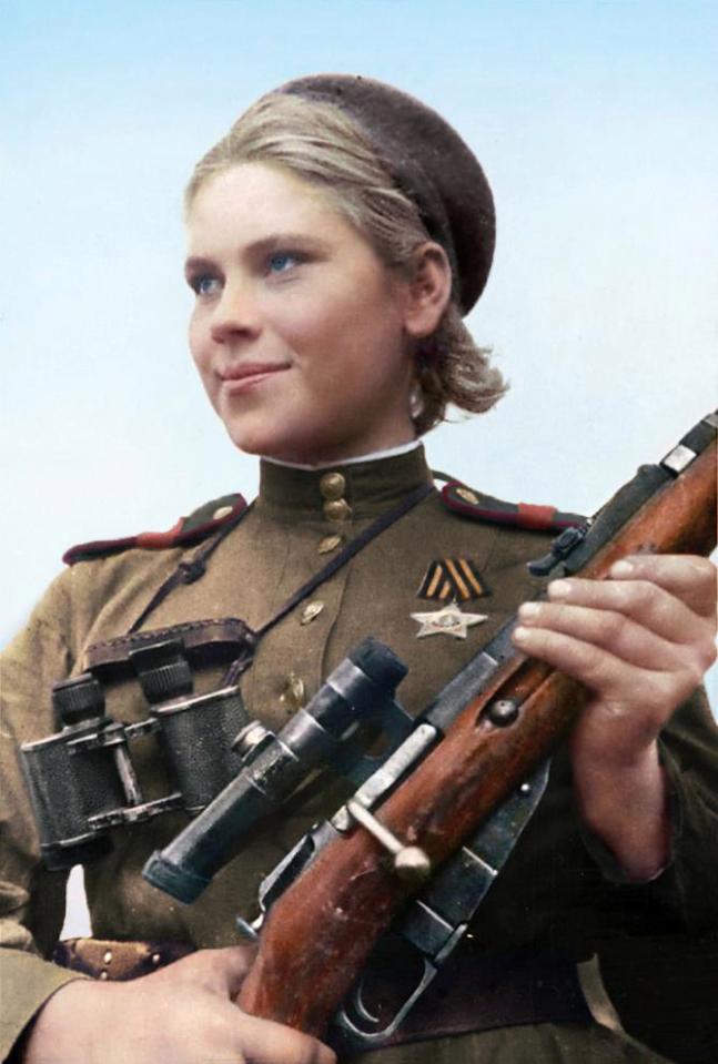Stunning Colorized Photos of Legendary Soviet Female Snipers From WWII ...