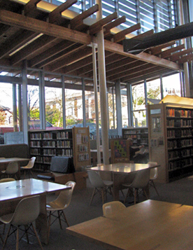 living in the states is easy: American Library