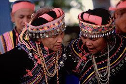 FolkCostume&Embroidery: Costumes of the Indigenous Taiwanese Peoples ...