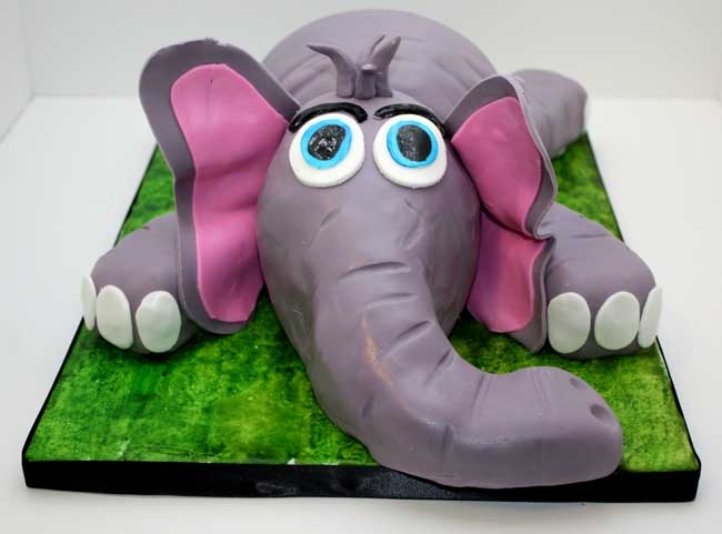 Sweet Eats Cakes: How to make an elephant cake tutorial