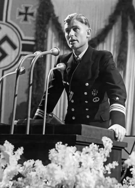 Ritterkreuzträger: Joachim Schepke Speaks to the Youths at Sportpalast