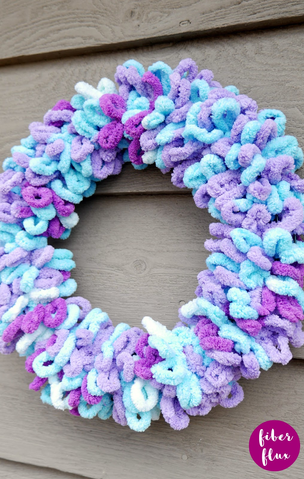Fiber Flux: Loop Yarn Mini Wreath, Yarn Craft + Video