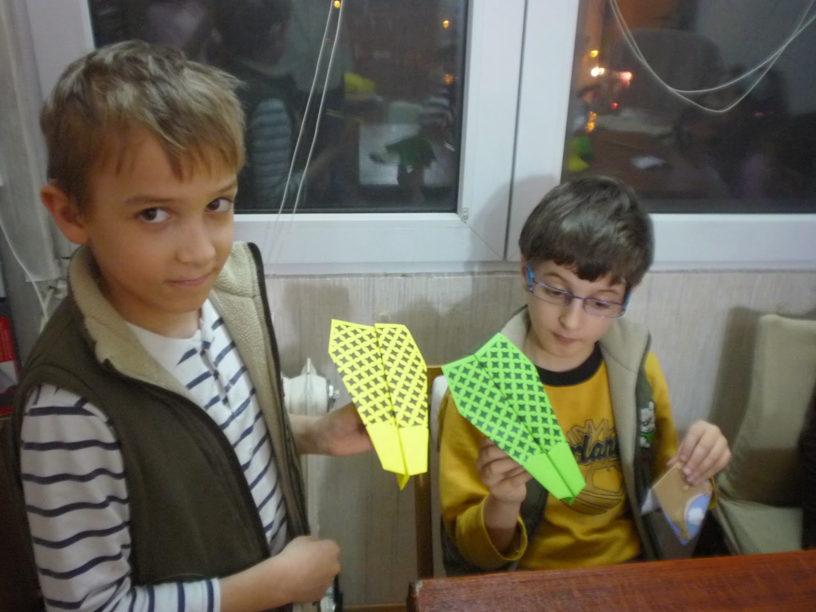 Cursuri Origami: Atelierul de avioane