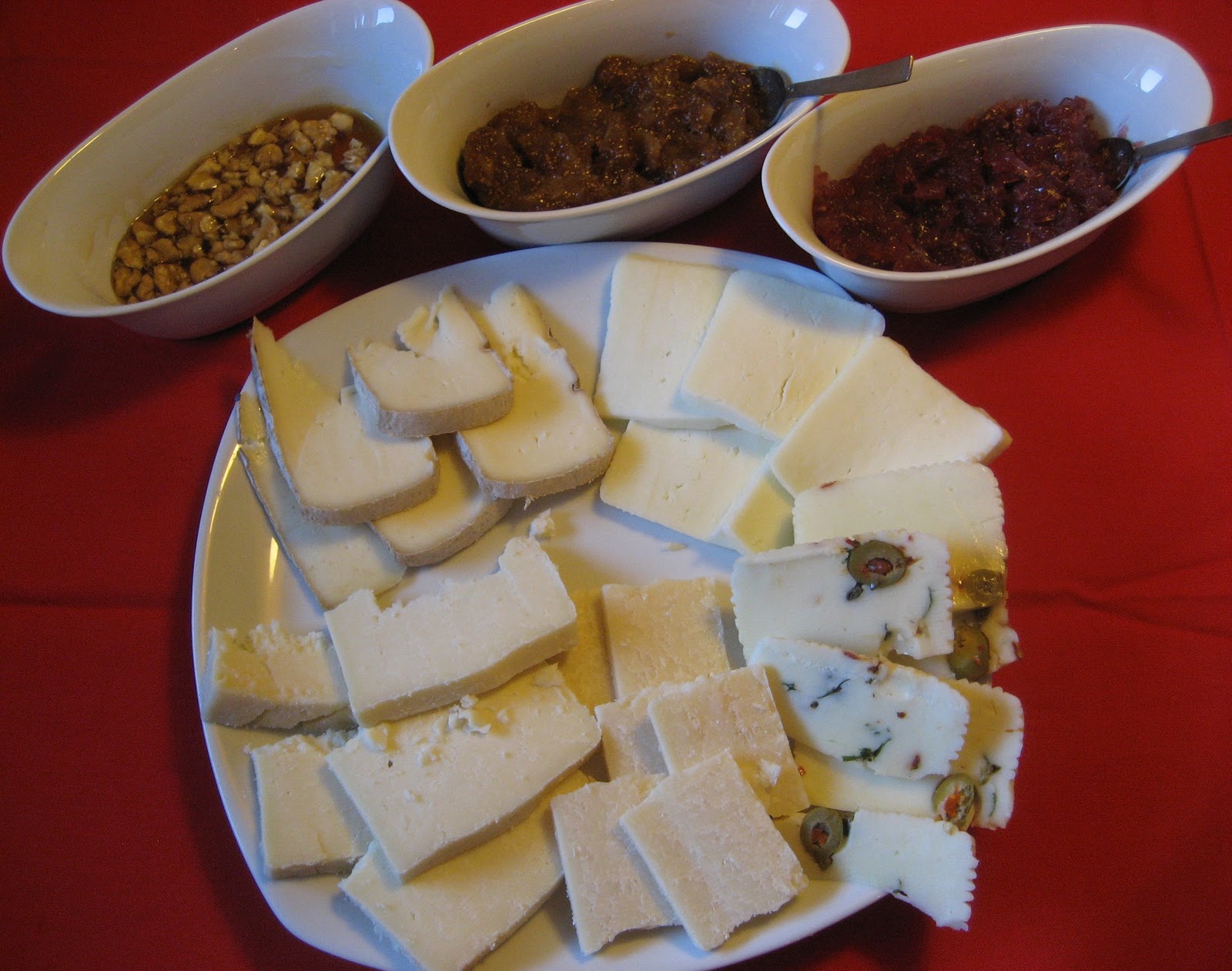 IMPARANDO A CUCINARE: TAGLIERE DI FORMAGGI CON MARMELLATE