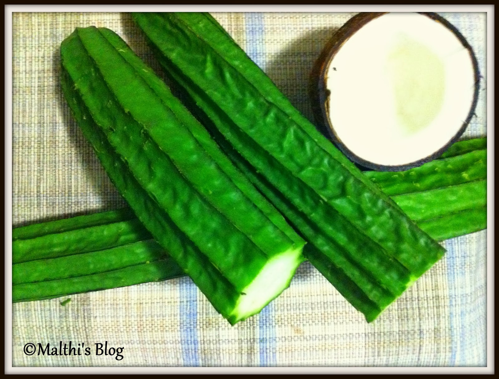 Malthi's Simple n Easy cooking: Peerkangai Poriyal (Ridge gourd Stir fry)