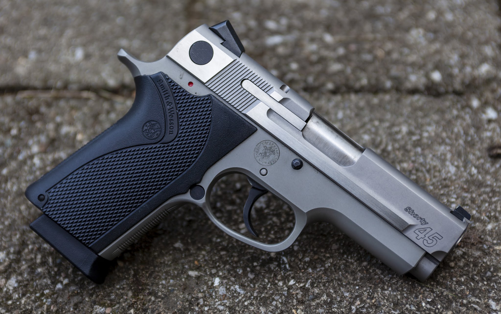 View From The Porch: Gratuitous Gun Pr0n #204...