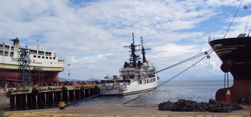 Em Esber Blog 2: MV Eastern Endeavor at Keppel Shipyard, Bauan Batangas ...