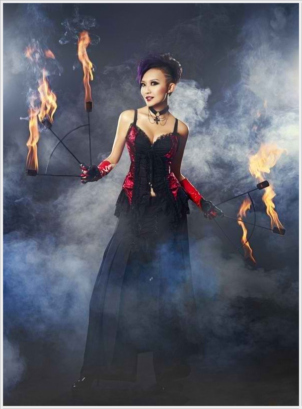 SherryLew: J C Sum & Magic Babe Ning Singapore Professional Magician