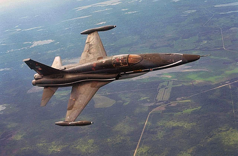 nhungdoicanh: Canadair CF-5/CF-116 Freedom Fighter